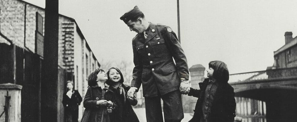 Robert Capa - Elizabeth Houston Gallery